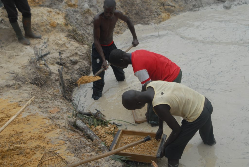 Threat of 'blood diamonds' returns as exports flow from Central African ...